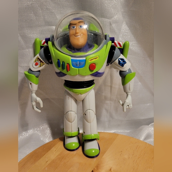 Disney | Toys | Vtg Thinkway Buzz Lightyear 2 Toy Story Electronic ...